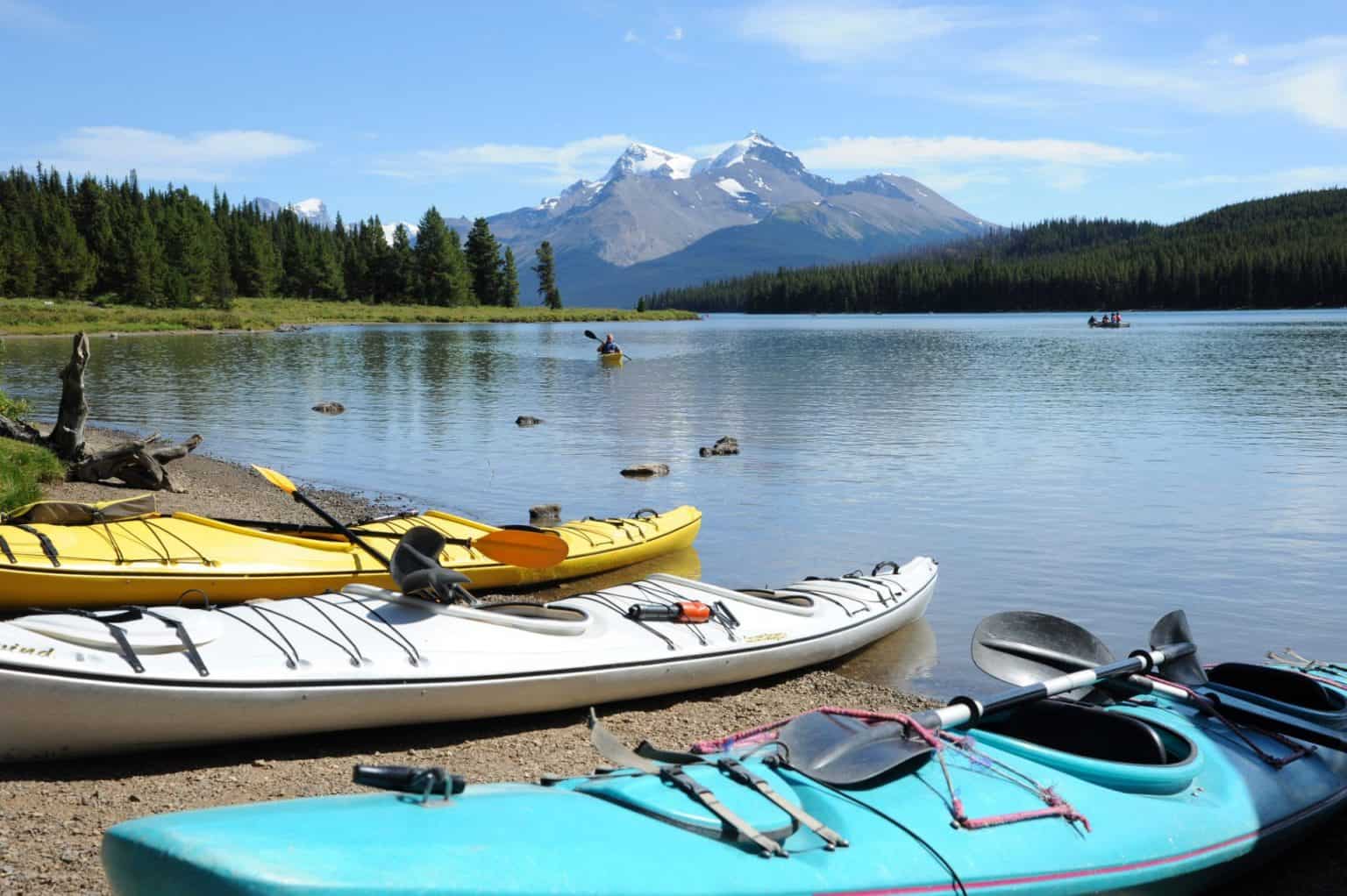 Best Kayak For Lakes: Top 8 Recreational Kayaks For Exploring The ...